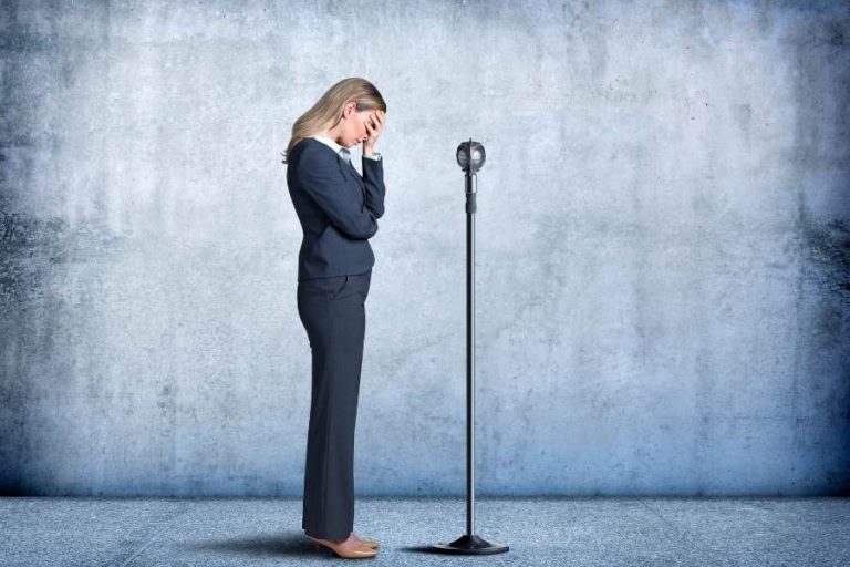 How To Overcome Speech Anxiety And Learn The Art Of Public Speaking