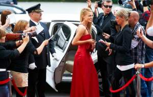 How To Be Famous And Get Recognition In Your Industry