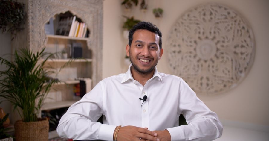 Learn All About Oyo Owner Ritesh Agarwal