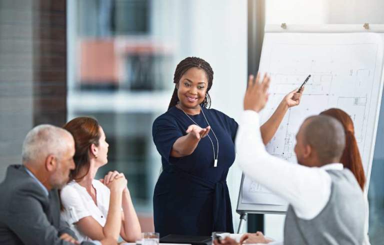 How To Create A Compelling Company Vision As An Entrepreneur