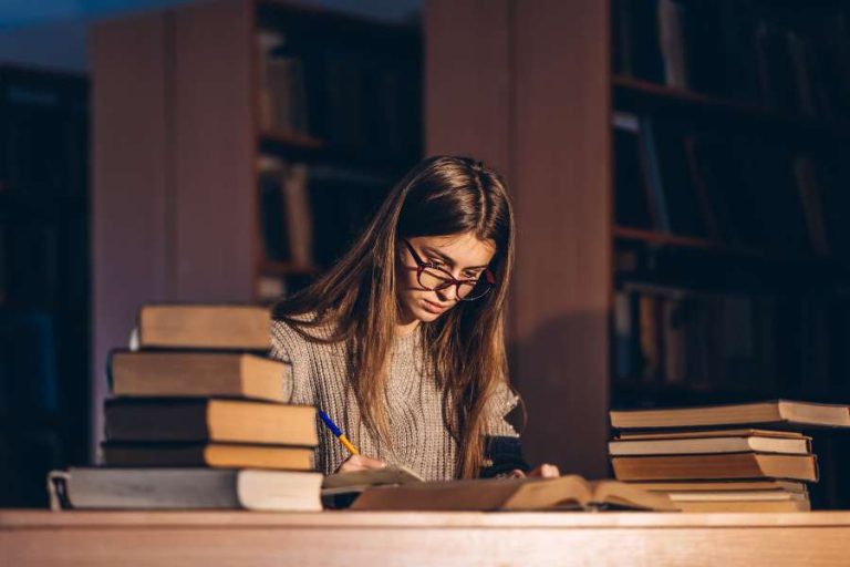 8 Writing Style Guides And Examples For Writing Proficiency