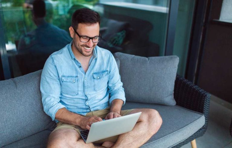 15 AI Freelance Jobs For Beginners